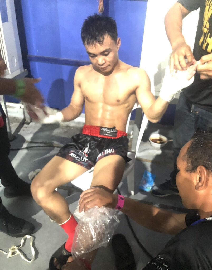 หยุดสถิติ!! "เพชรต่วนเป๋"เตะ"ผาด่าน"เดี้ยง - Yodnaksu