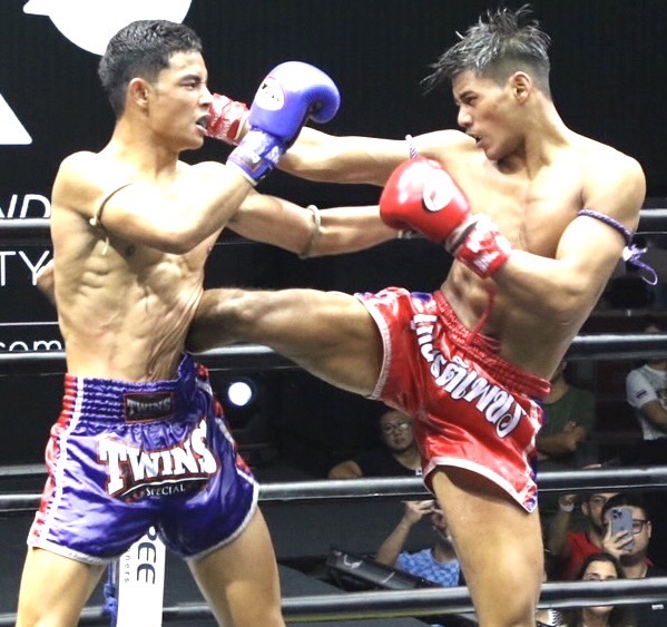 "เพชรวิชัย - เดโช"เข่นกันไม่ลง - Yodnaksu